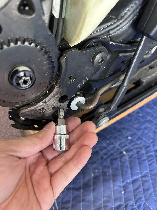 Wingback assembly 43 — Postimages