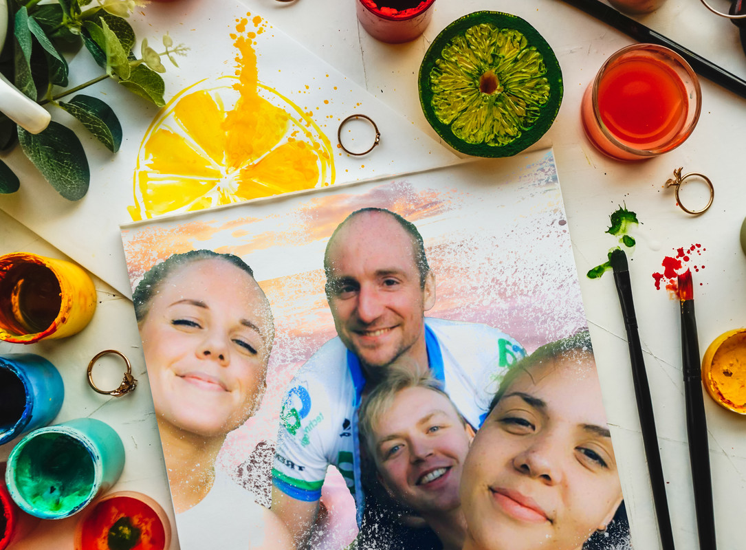 painting friends — Postimages