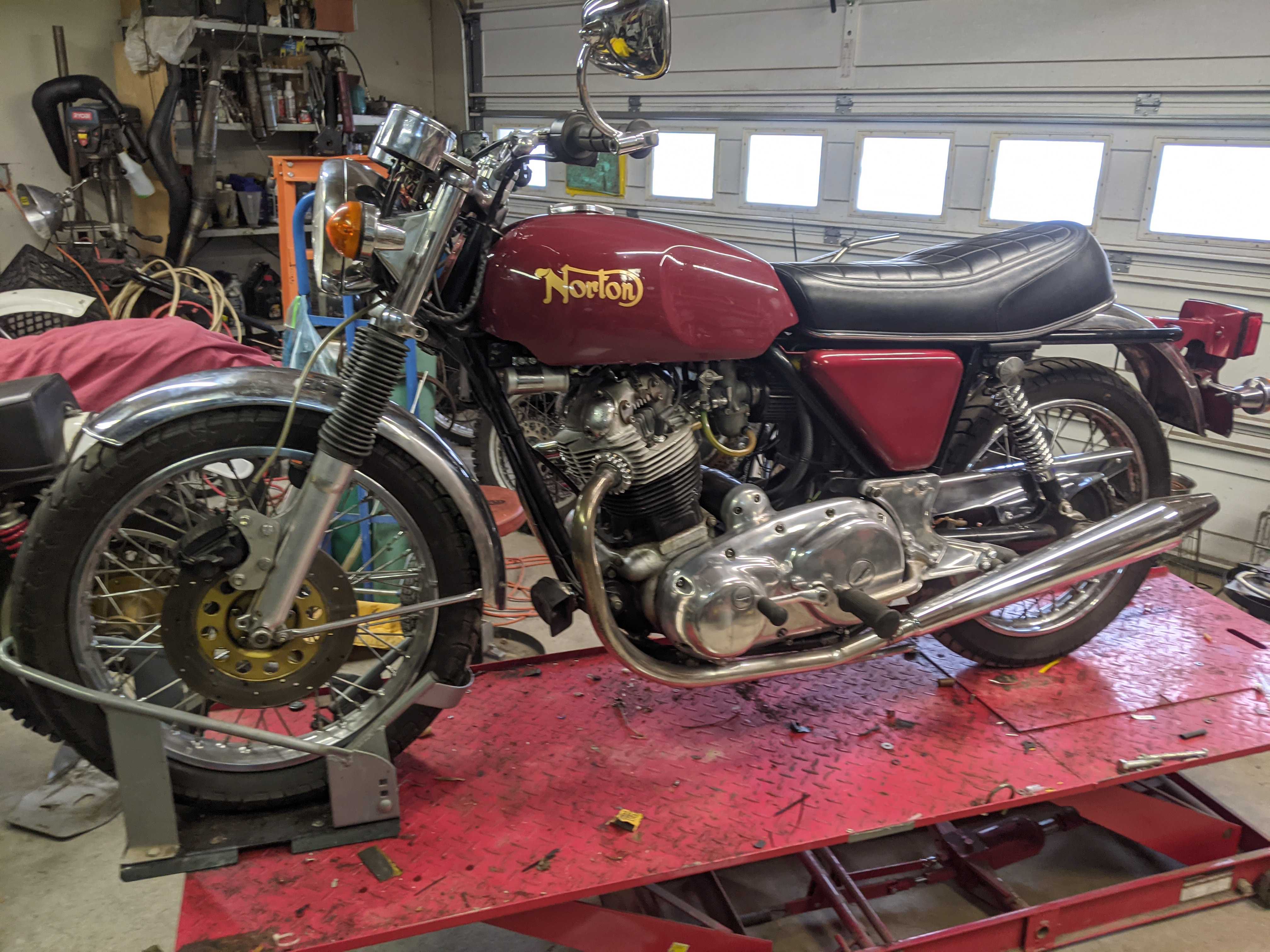 75 norton 850 left — Postimages