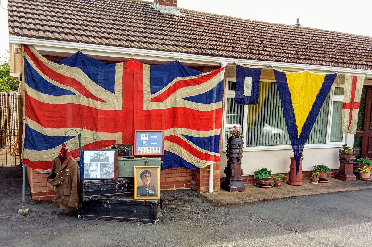 VE display 1 — Postimages