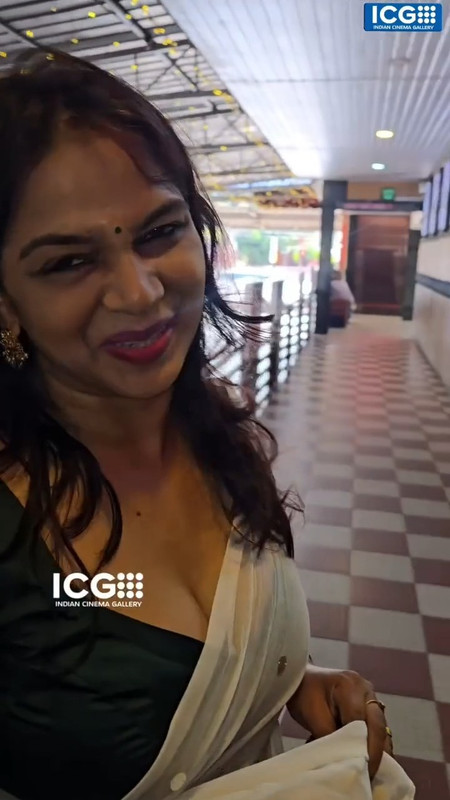 Hot Busty unknown malayali actress in green blouse and white saree mp4 snapshot 00 47 679 ...