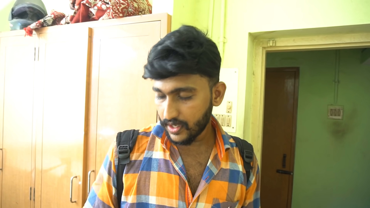Knock Out Tamil Aunty Seducing Ac Repair Man To Sex