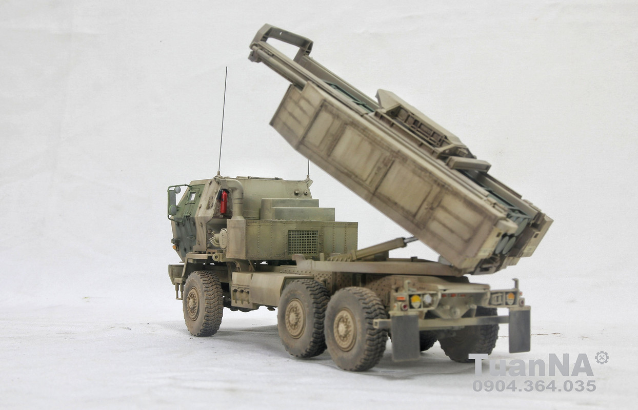 1/35 M-142 High Mobility Artillery Rocket System (HIMARS) - Ready for ...