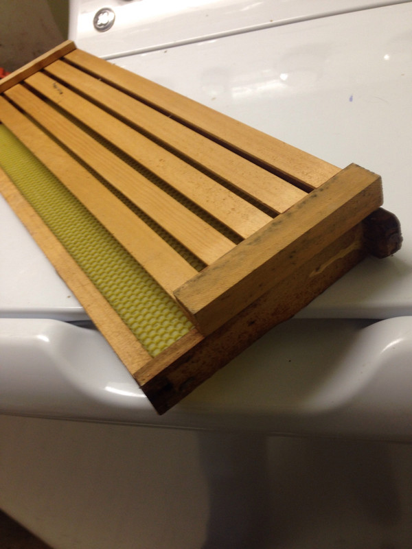 Identify this slatted hive appliance please | Beesource Beekeeping Forums