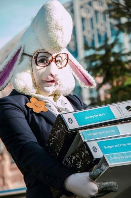 Mayor Bellwether from Zootopia Cosplay — Postimages