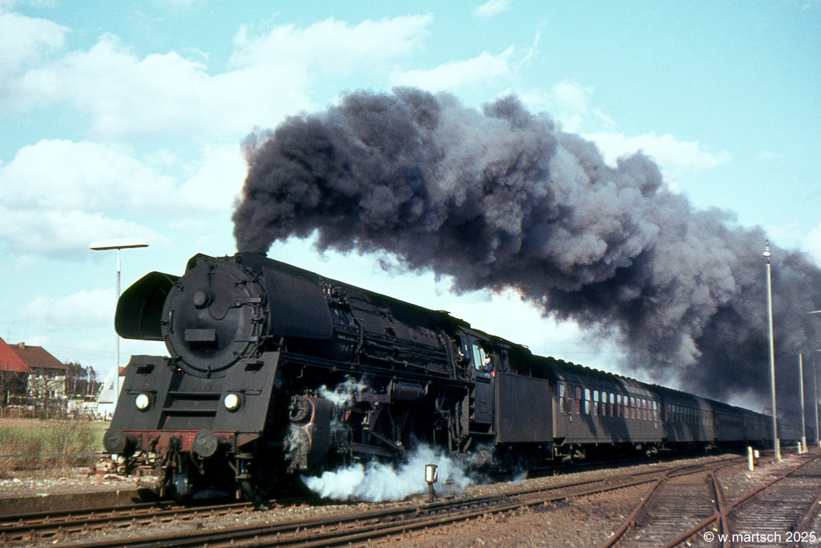 04 659 b — Postimages