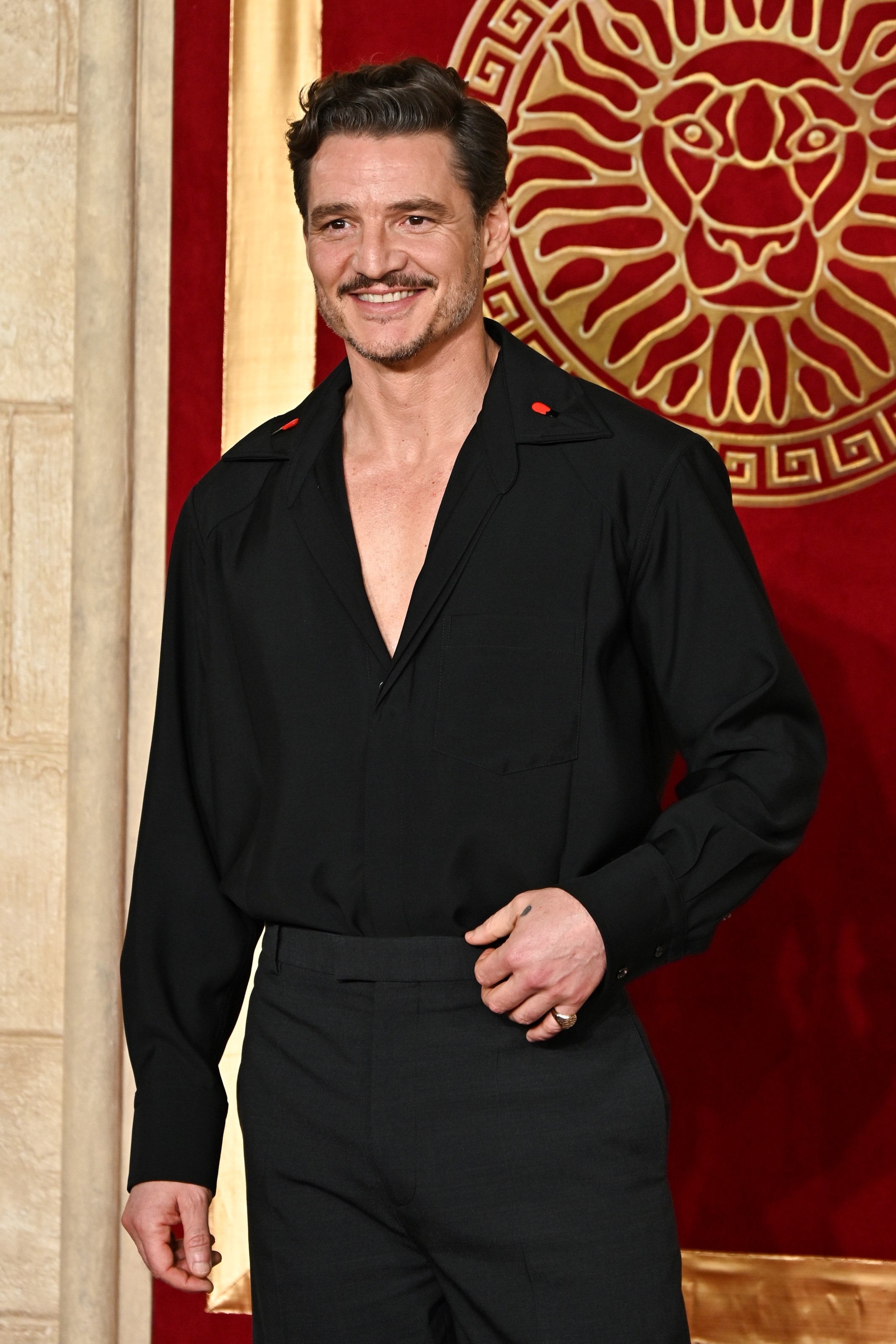 Pedro Pascal 084 — Postimages