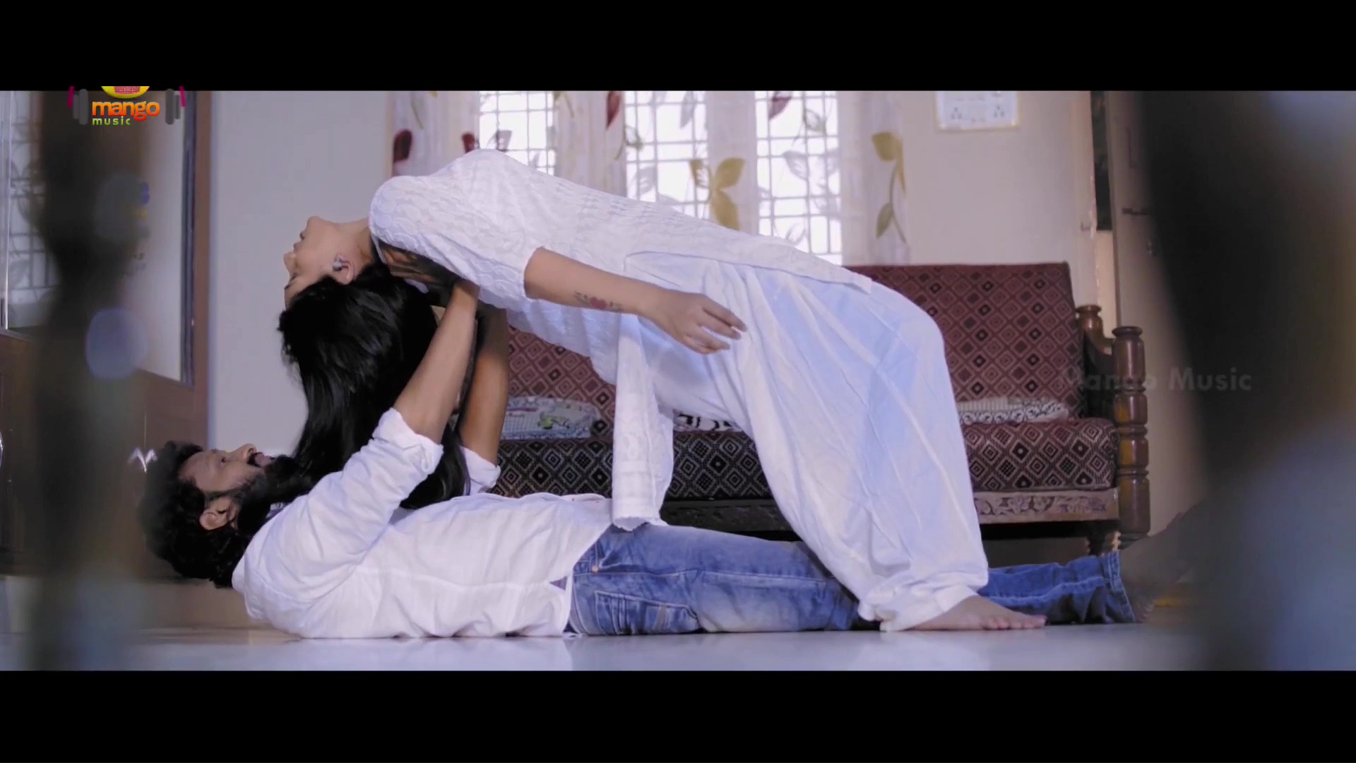 2f mp4 00013 — Postimages