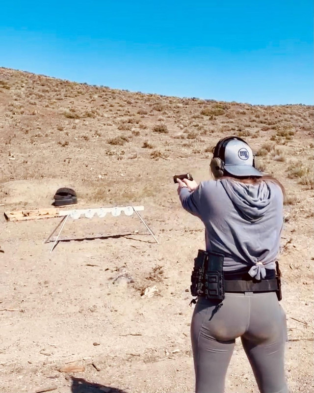 LEGINS1694 guns assrt10 shesanutcase — Postimages