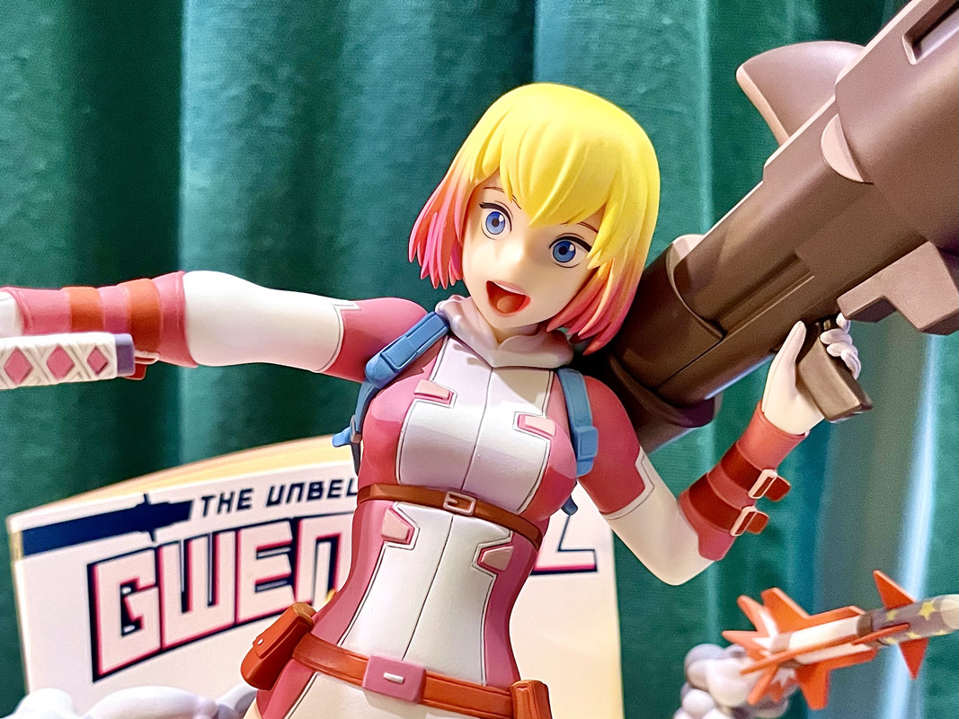 Good Smile Company 1/8 scale Gwenpool: Breaking the Fourth Wall Statue ...