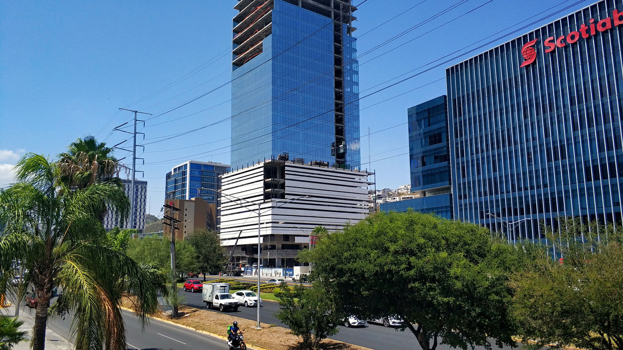 VALLE ORIENTE | Distrito Armida | 135m | E/C | Page 25 | SkyscraperCity ...