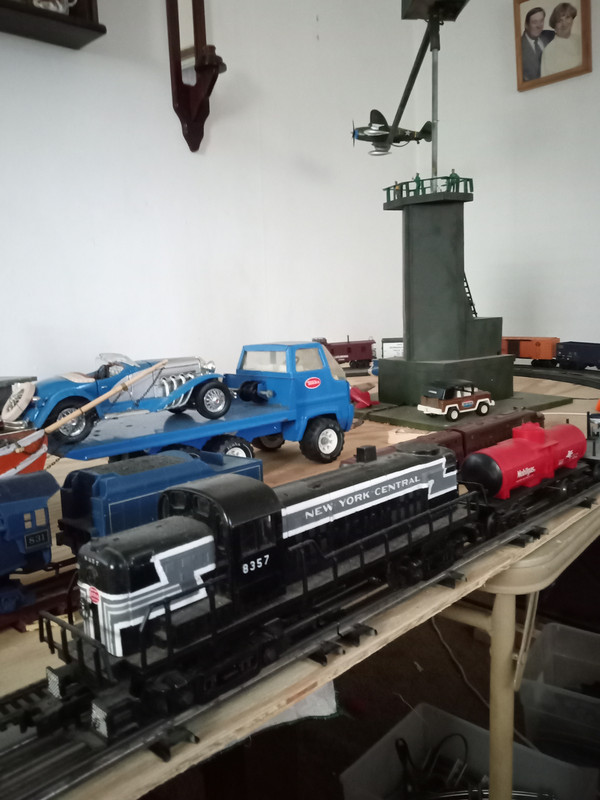 The Lionel truck mounted motor RS-3 can pull surprisingly well ...