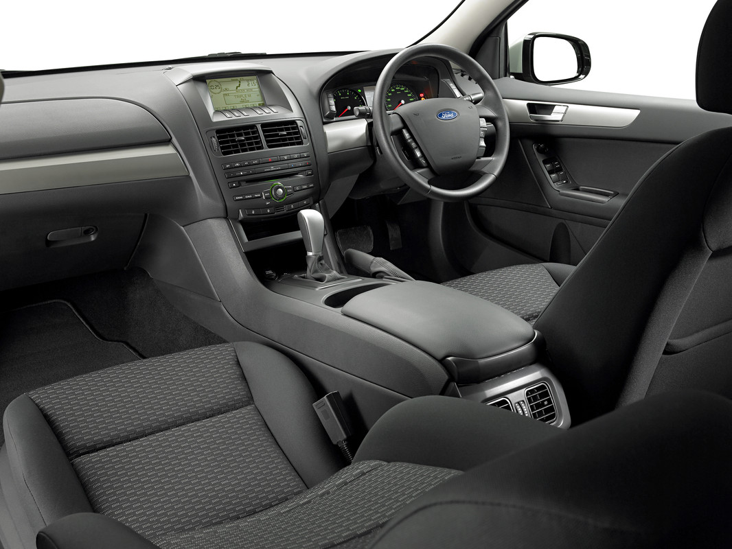 FG FALCON XT INTERIOR 2 — Postimages