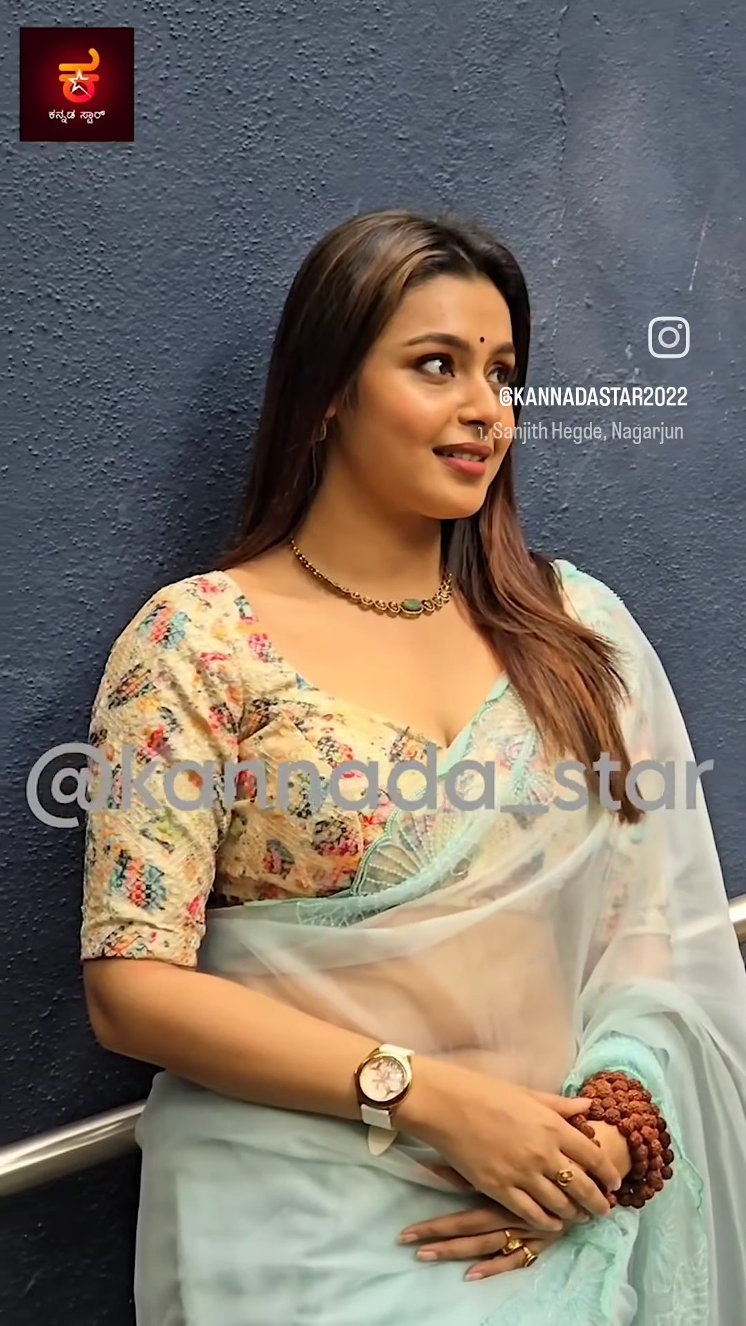 Moksha Big Deep Navel hole in green saree mp4 snapshot 00 08 389 — Postimages