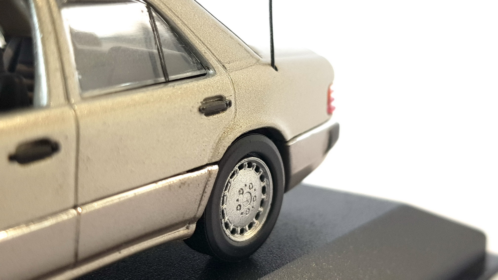 W124 SDN426 resize — Postimages