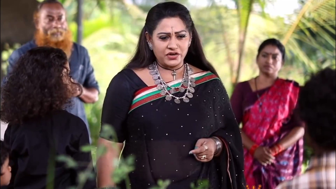 Beena Antony Rare Navel show mkv snapshot 00 15 129 — Postimages