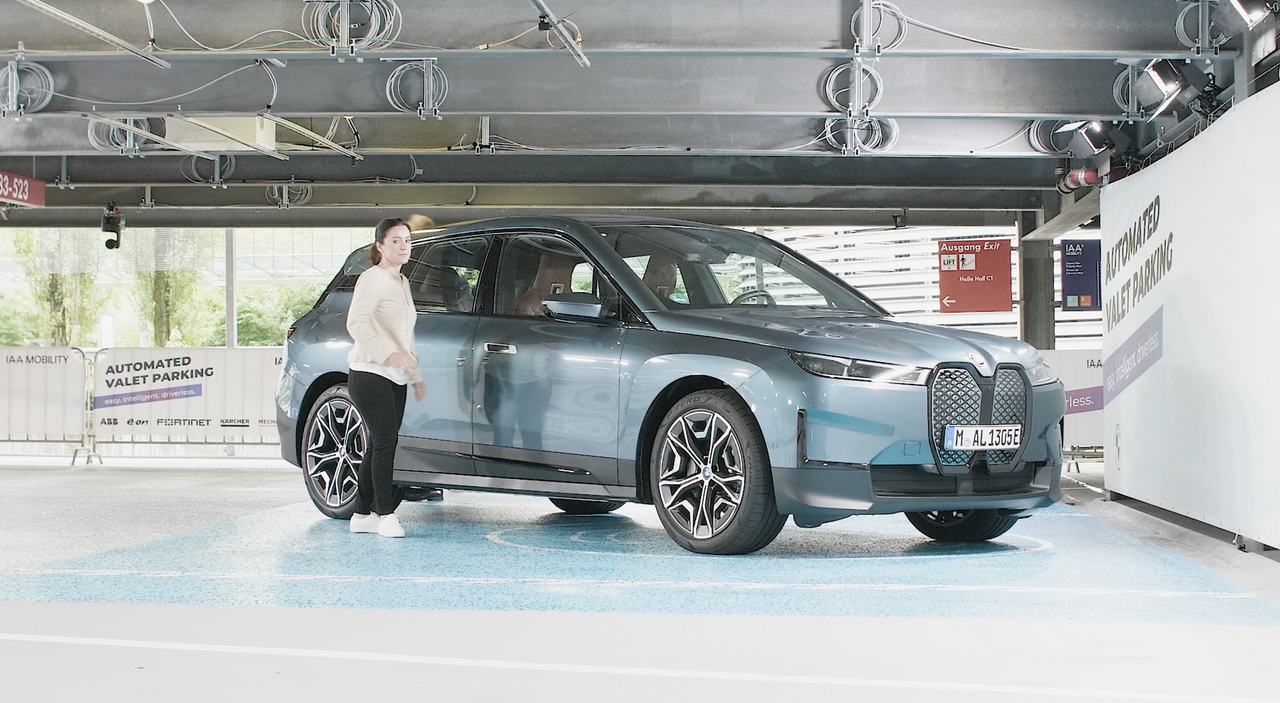 BMW et Valeo s'allient pour révolutionner l'expérience du parking de ...