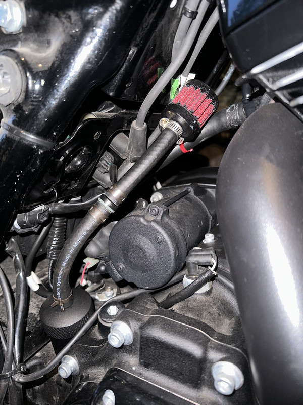 Adding a check valve to the A1 dipstick breather | Road Glide