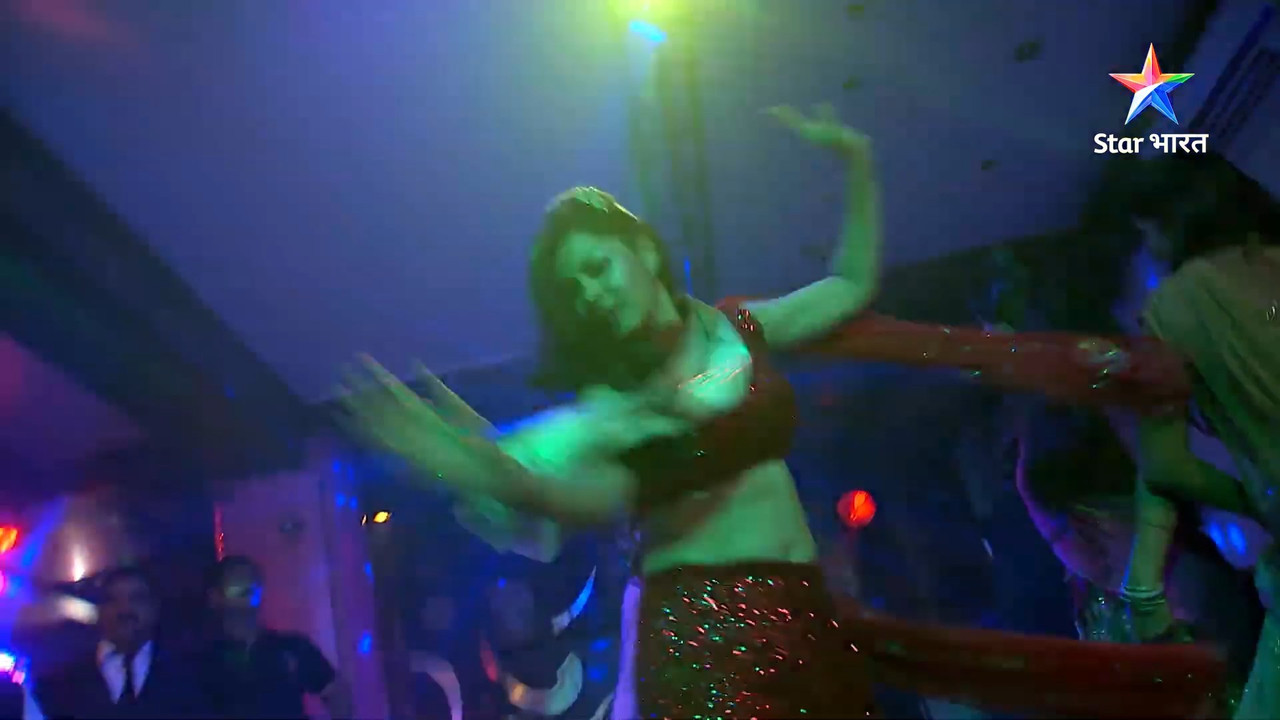 Cute chubby girl turned bar dancer savdhaan india mp4 snapshot 02 47 118 — Postimages