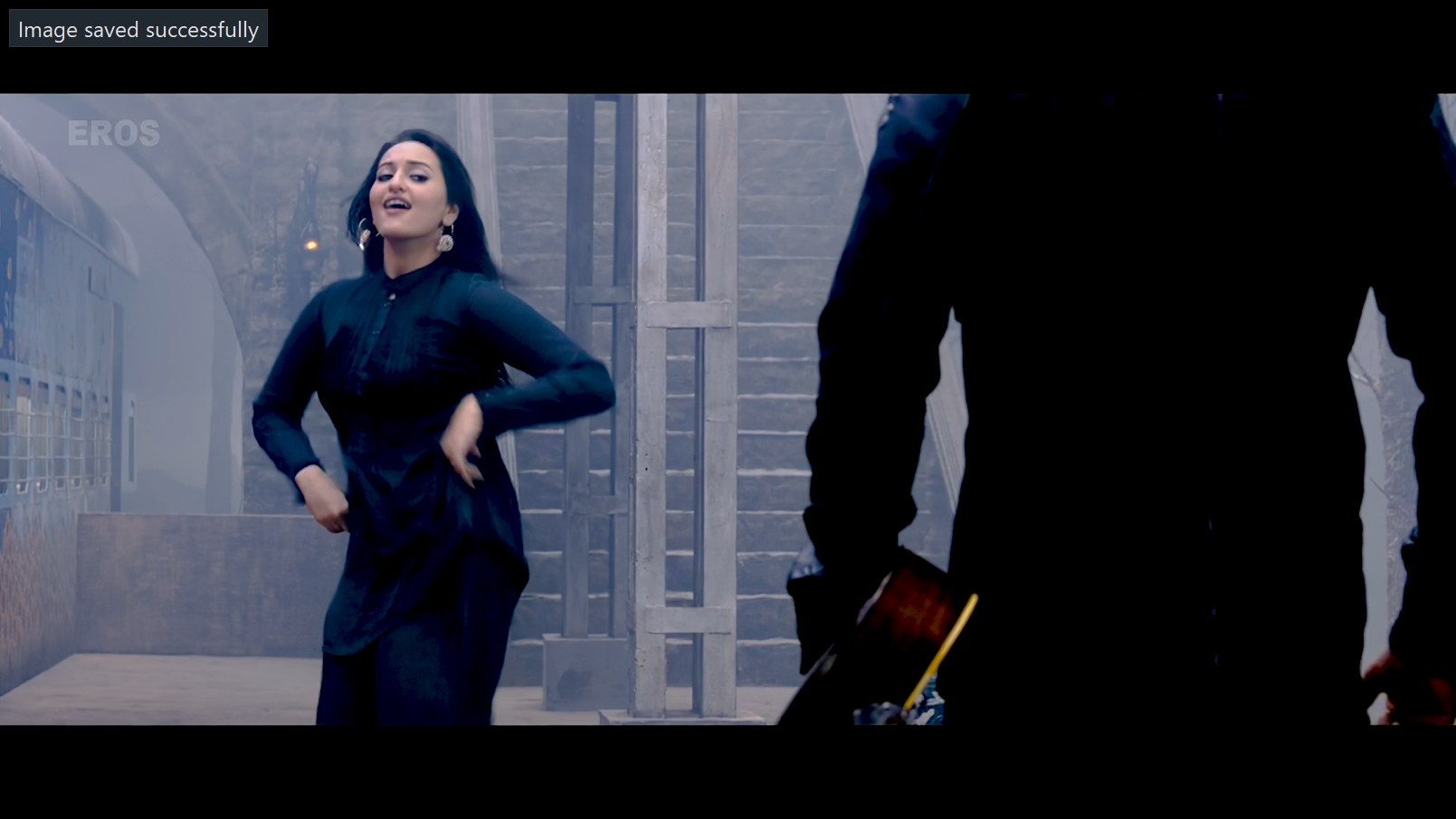 Sonakshi SInha Hot Rani Raja 4k Son Of Sardar mp4 snapshot 00 11 657 ...