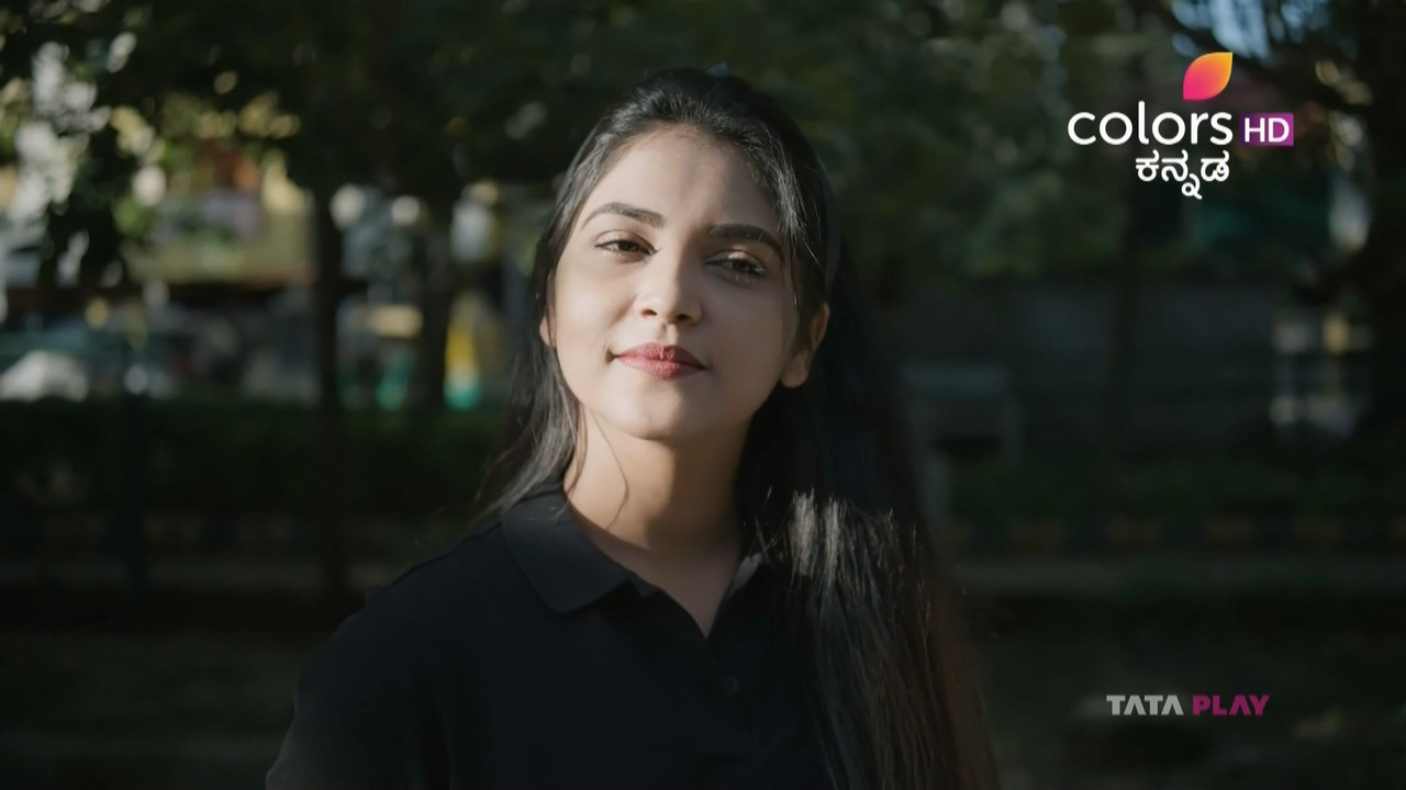 Amulya Gowda Biggboss Entry Perfromance mp4 20221217 083249 425 ...