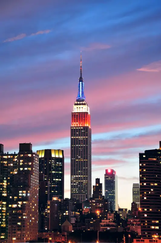 empire state building night — Postimages