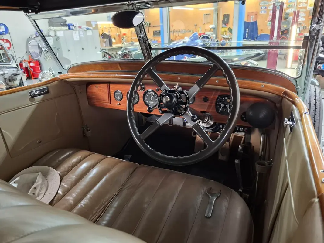 just rolls in to the shop v0 s4kar20w8r8d1 — Postimages