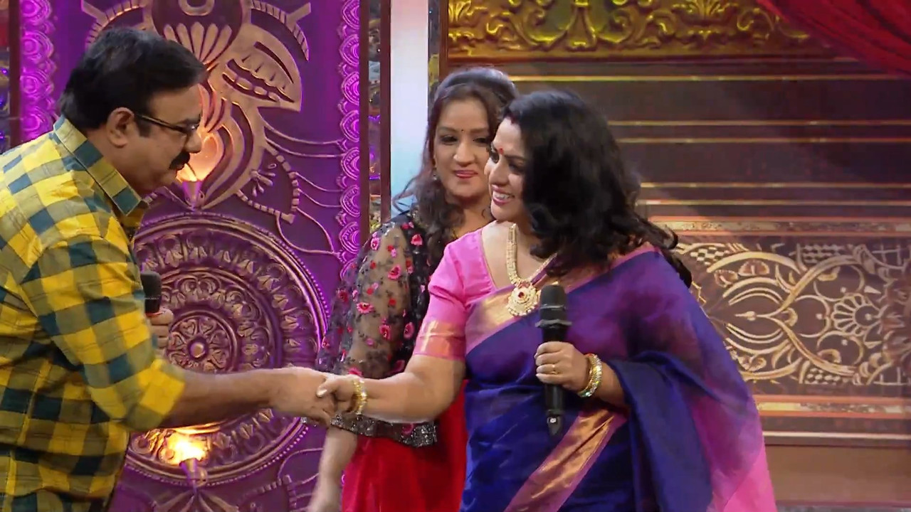 Roopashree Big Navel in pink saree mkv snapshot 00 05 765 — Postimages