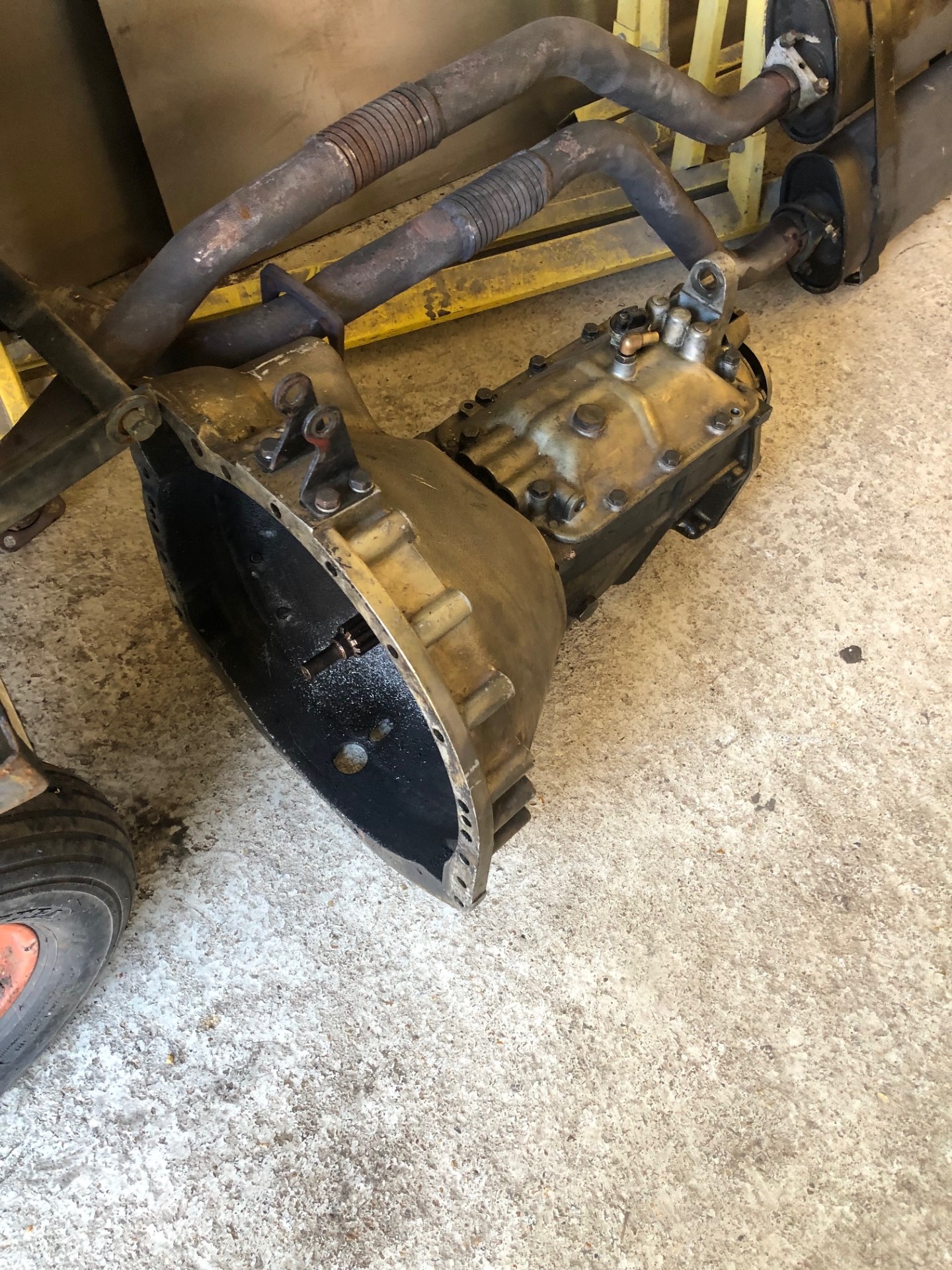 Bell housing — Postimages