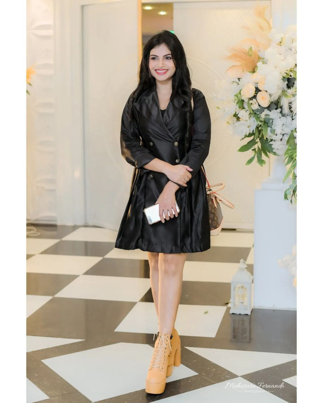 b (2) Copy — Postimages