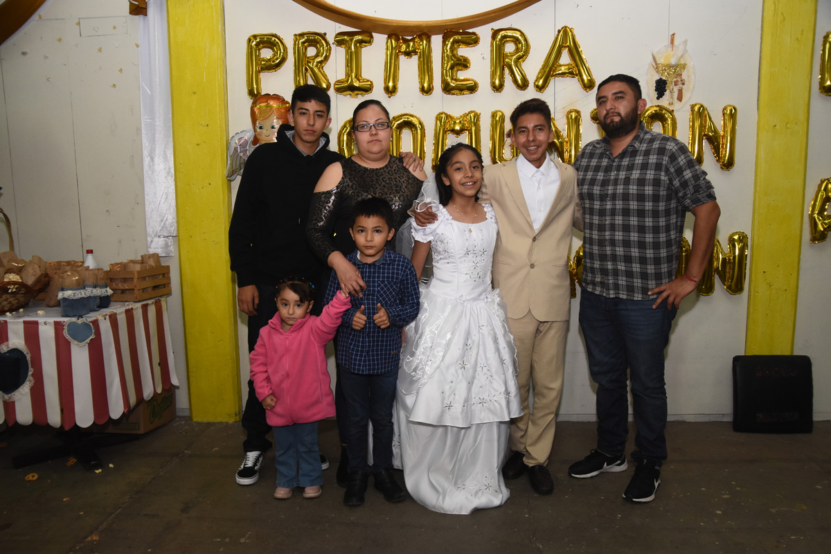 1 (417) — Postimages