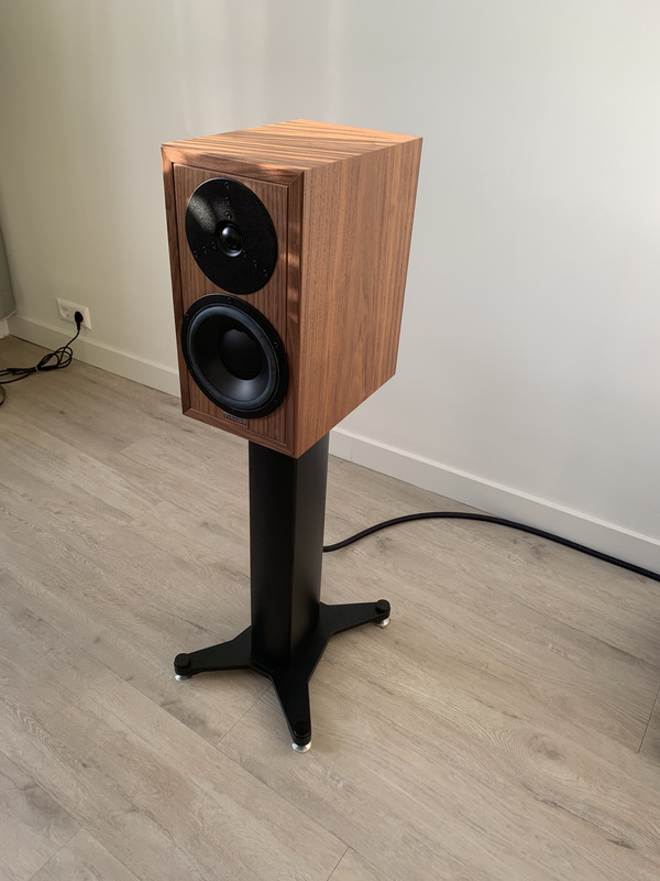 01 B79 ED9 4 B5 A 464 E AD39 DBD2 F7 E2293 E — Postimages