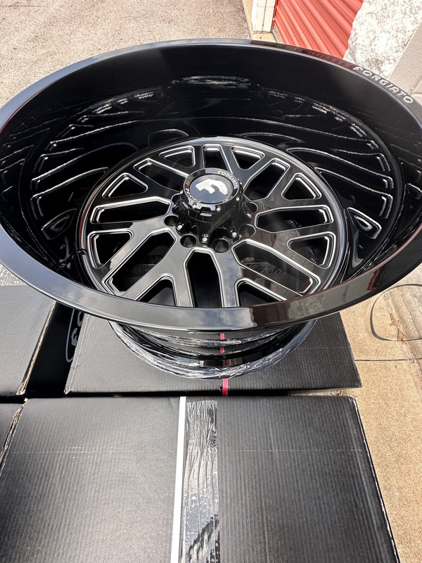 CC046710 5964 41 F4 8 C1 C 065 EC747 EAB9 — Postimages