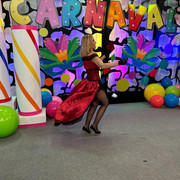 osofamosas - Bea Casado "La becaria", de cabaretera sexy en carnaval ...