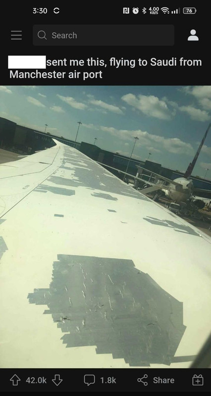 787 with extensive wing paint peel? - Airliners.net