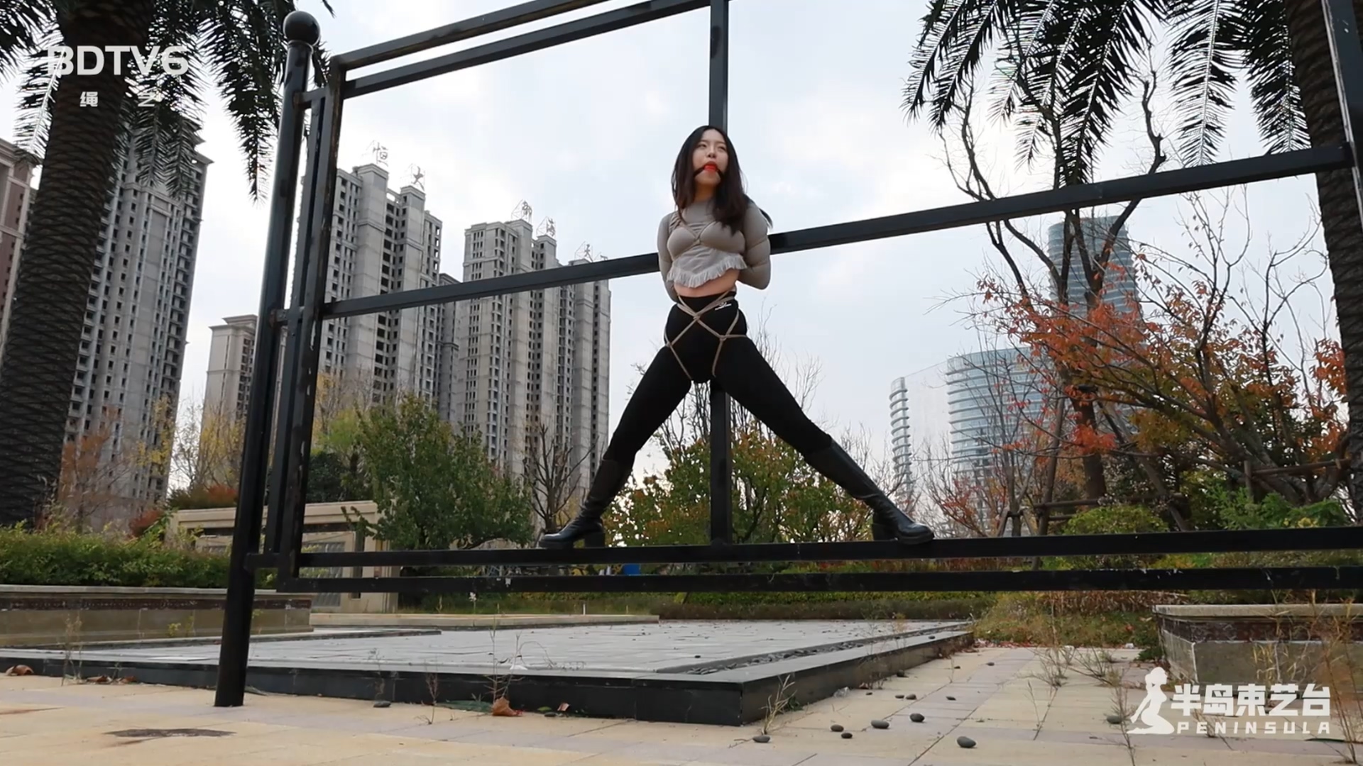 半岛束艺 楼盘烂尾,抓获售楼小姐一枚 海语 Mp4 20221120 130456 844 — Postimages