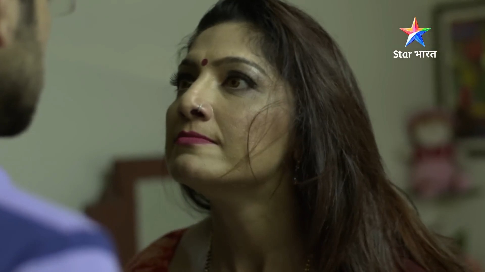 Seductive Lady Sexy Navel and boob scenes tmepting a guy in saree mp4 snapshot 02 34 348 ...