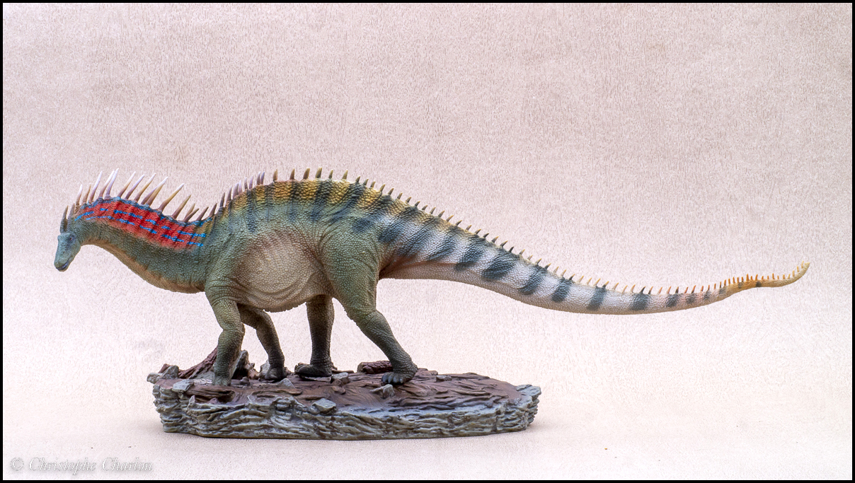PNSO Lucio the Amargasaurus: a walkaround by Kikimalou