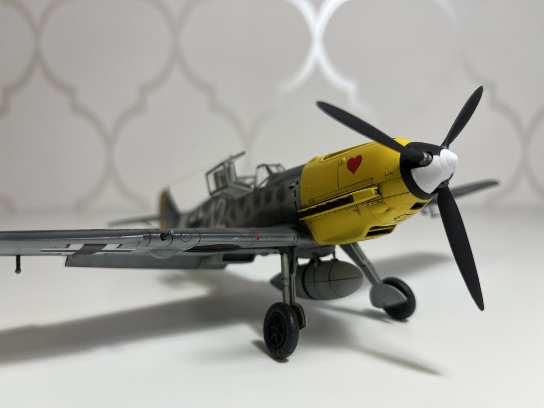 BF109 E4/7 Trop Tamiya build clear gloss coat leaves residue - Ready for Inspection - Aircraft ...