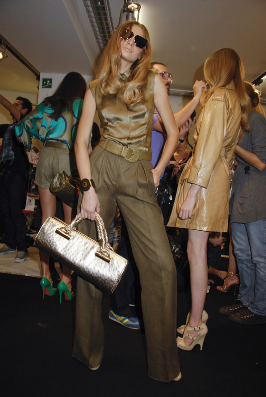 Versace Spring 2008 Backstage Eo Zst47p Lfvx — Postimages