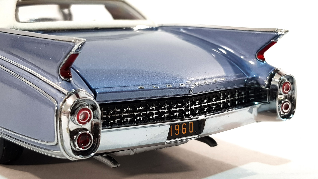 CDY60 ELD656 — Postimages