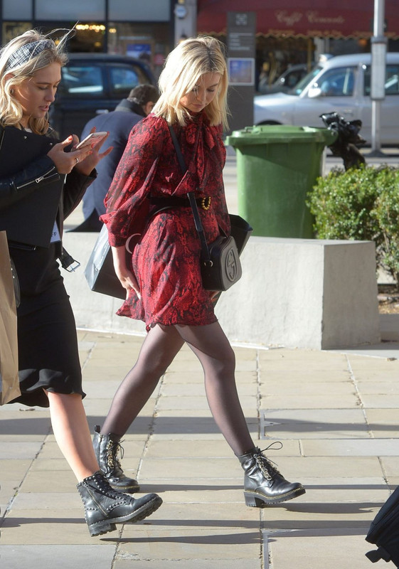 Georgia Toffolo flashes her legs in mini skirt - The Saatchi Gallery in ...