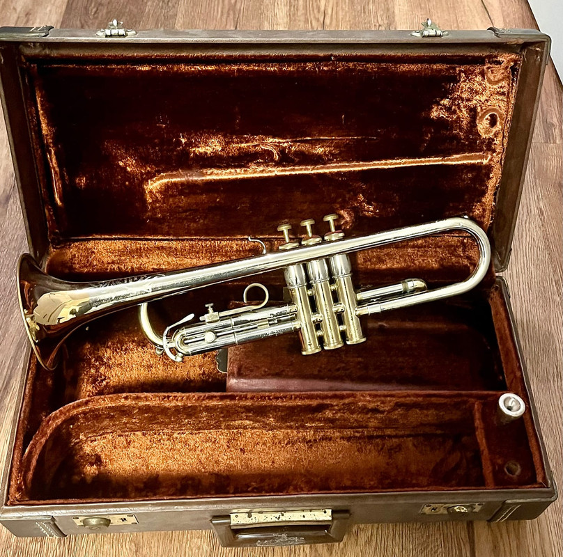 Olds 1965 Special Trumpet w Case sn 504597 3 — Postimages