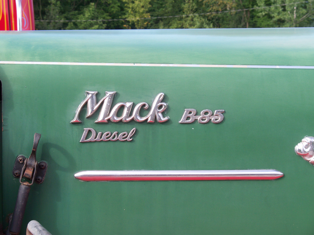 1956 Mack B85 Hood Copy — Postimages