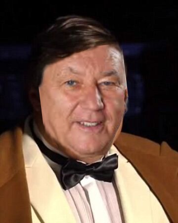 Den Perry | FollowFollow.com