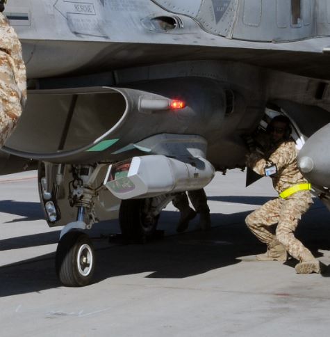 UAE F-16E/F Block 60 targeting pod help needed - Aircraft Modern - Britmodeller.com