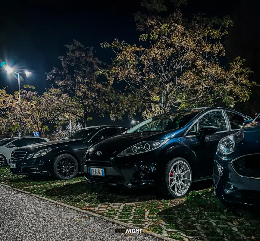 View 2 — Postimages