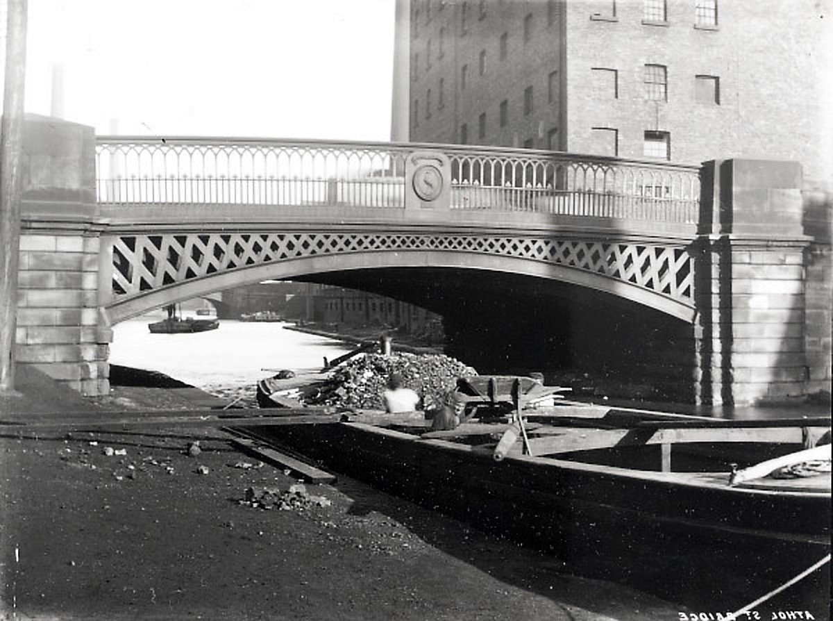 Athol Street Iron Bridge — Postimages