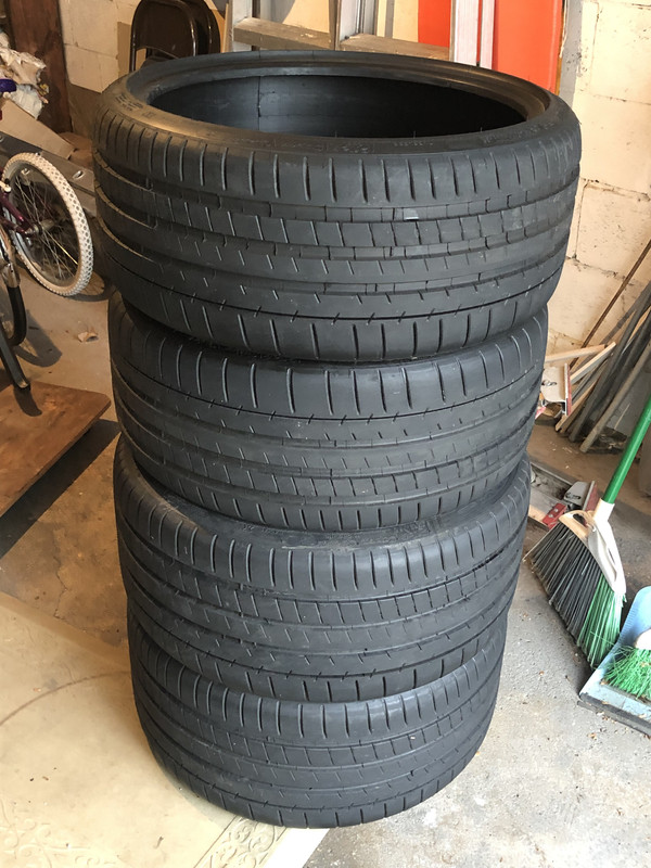 (2) 265/30/20 and (2) 285/30/20 Pilot Super Sport BMW Star tires (take ...