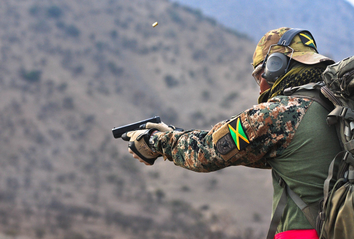 Fuerzas Comando Chile Sniper Event A019 — Postimages